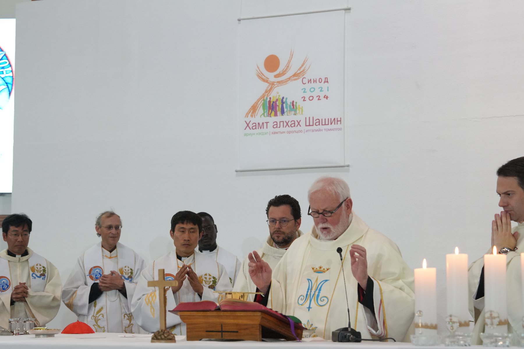 Гэгээн Ширээт Улсын Гадаад харилцааны асуудал эрхэлсэн Нарийн бичгийн дарга ахлах хамба лам Пол